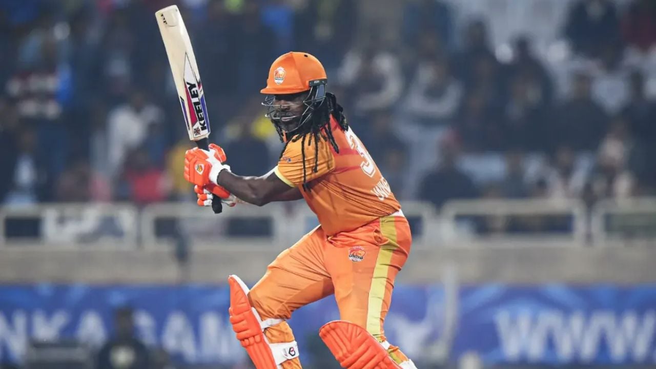 Watch - Chris Gayle Hits A Boundary Despite Bat Breaking Into Two ...
